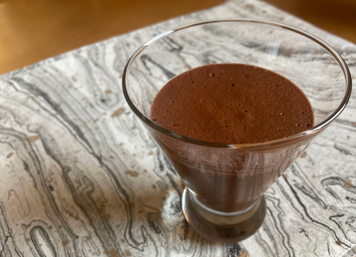 Easy, Airy Dark Chocolate Mousse (that can be vegan) – Baker on the Run